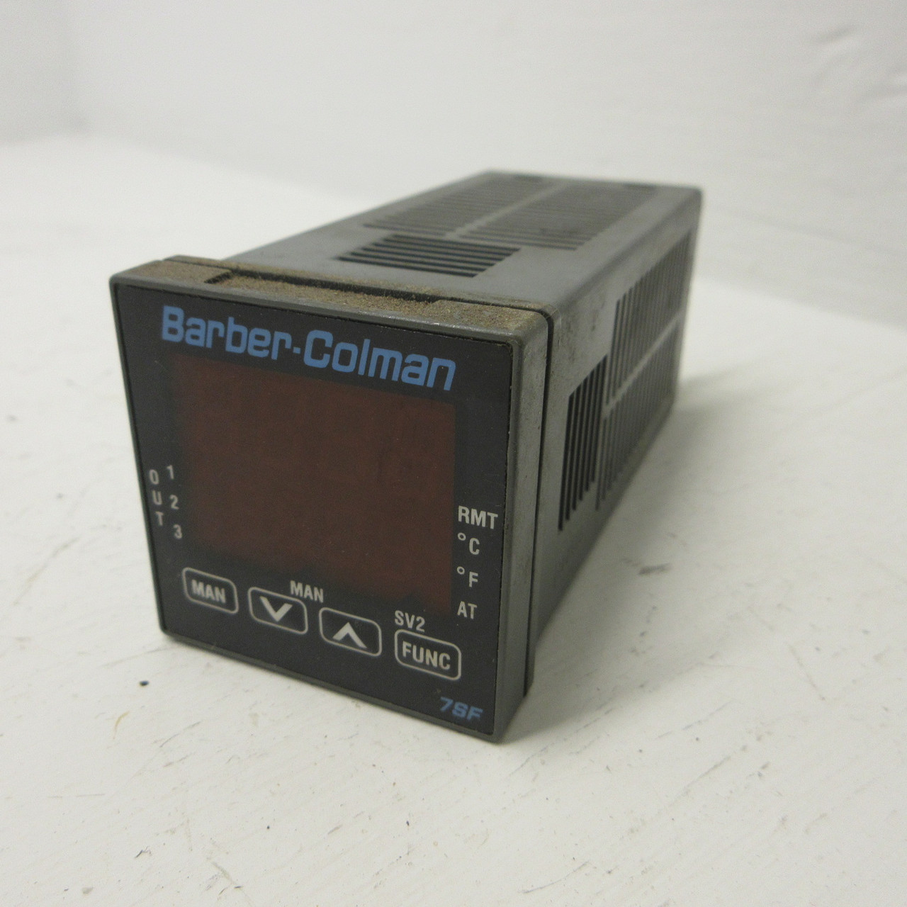 Barber-Colman 7SF931113000 Digital Temperature Controller 100-240VAC 8VA Class 2 (AH1009-1 ...